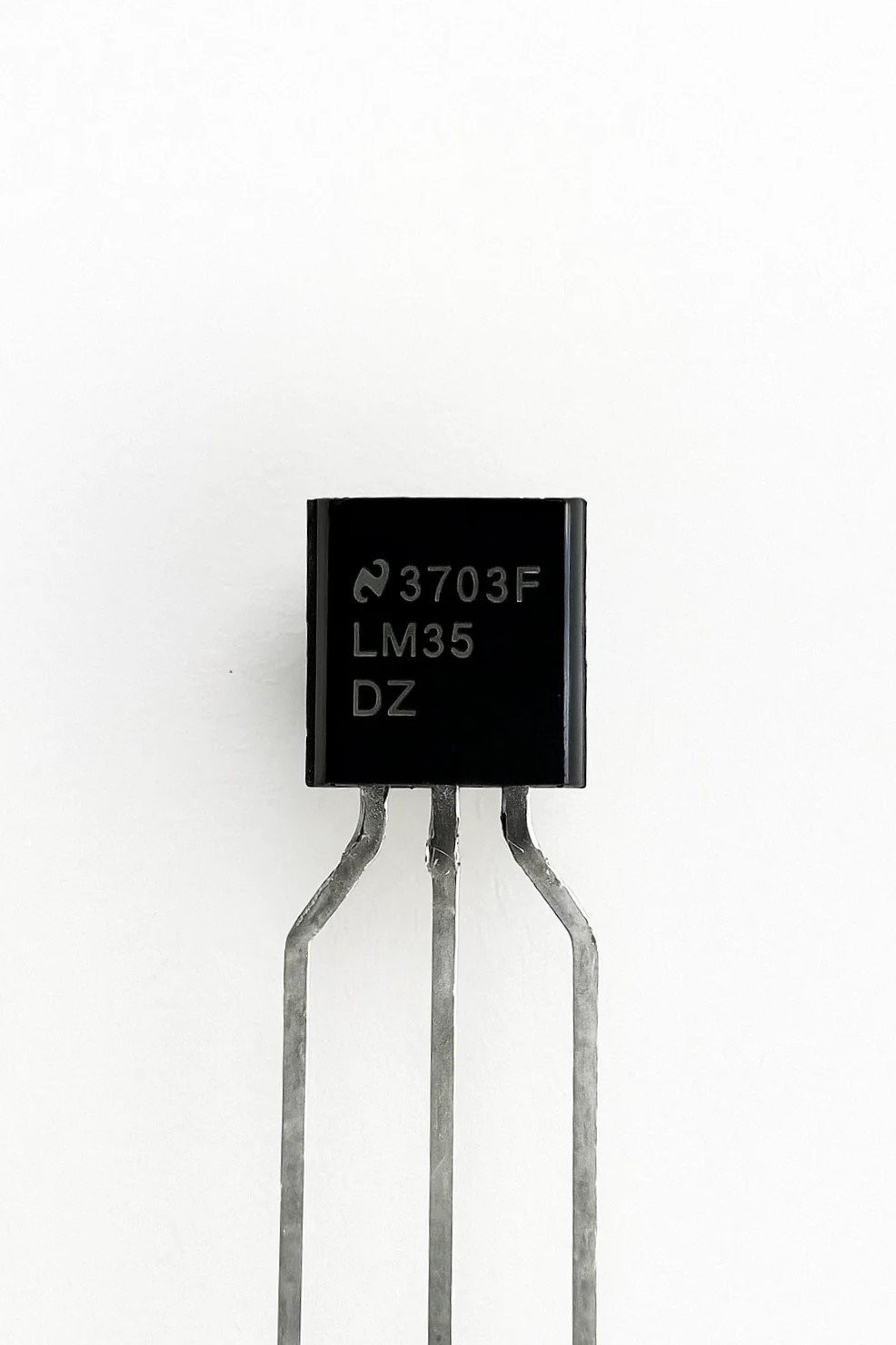 StarTeck | CIRCUITO INTEGRADO SENSOR ANALOG 0C-100C TO92-3 LM35DZ/LFT1 ...